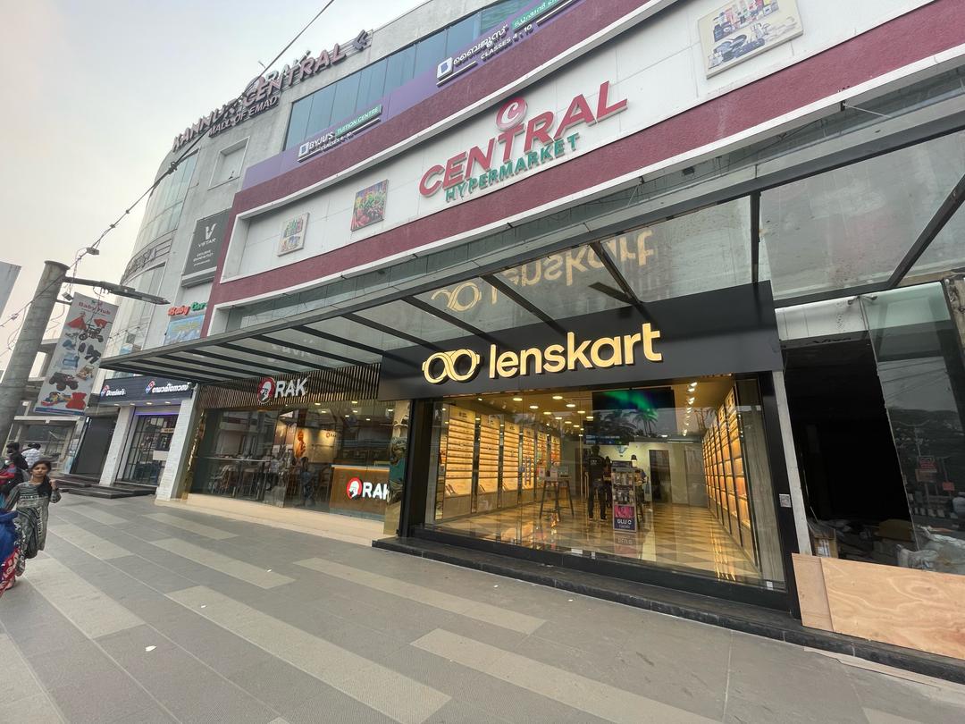 Lenskart : Optician Near Me | Lenskart In Central Mall of Emad, Kerala - 670001