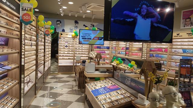 Lenskart : Optician Near Me | Lenskart In Flagship Store JM Road, Pune ...