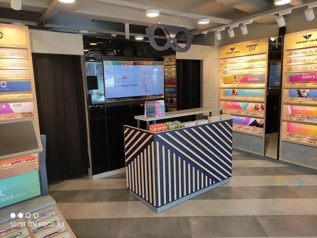 Lenskart : Optician Near Me | Lenskart In Flagship Store at Kannur ...